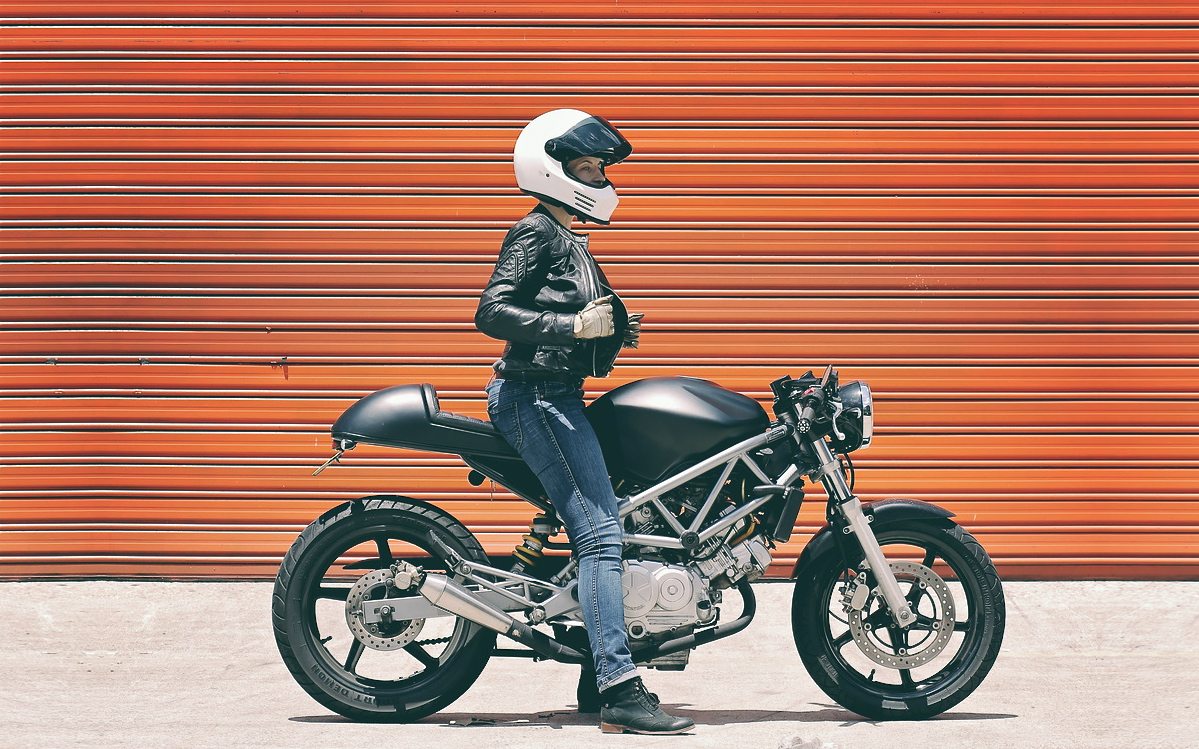 Carina and the Monster - Inazuma café racer
