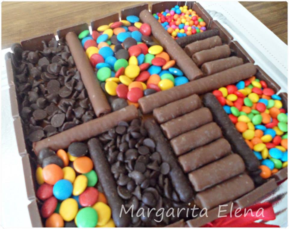 La Margarita - Cocina y deco: Torta con rocklets y golosinas