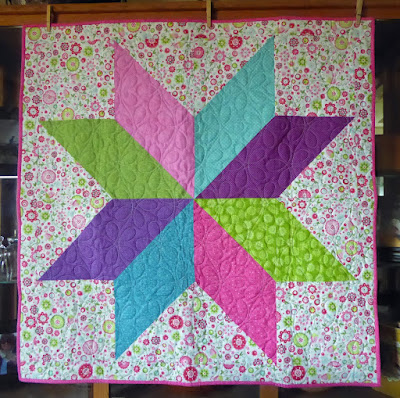 Lovin' Life At The End Of The Dirt Road: Quite Contrary Pinwheel Baby Quilt