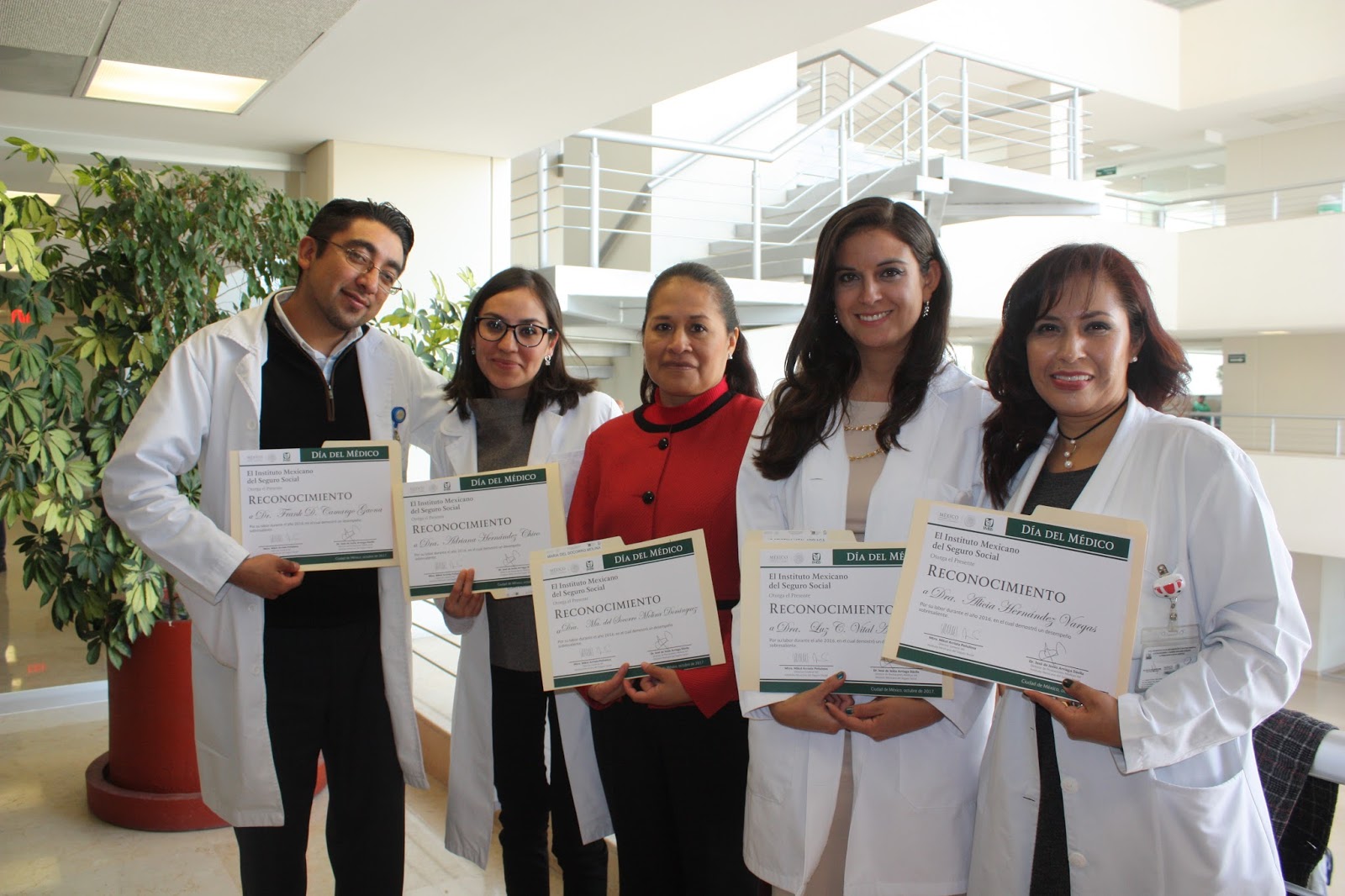 El mexiquense Hoy: Los médicos del IMSS, profesionales comprometidos ...