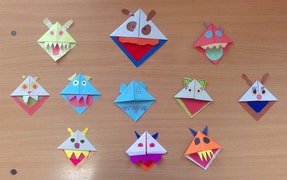 Játékos tanulás és kreativitás: Sárkányos, kakasos origami sarokkönyvjelző