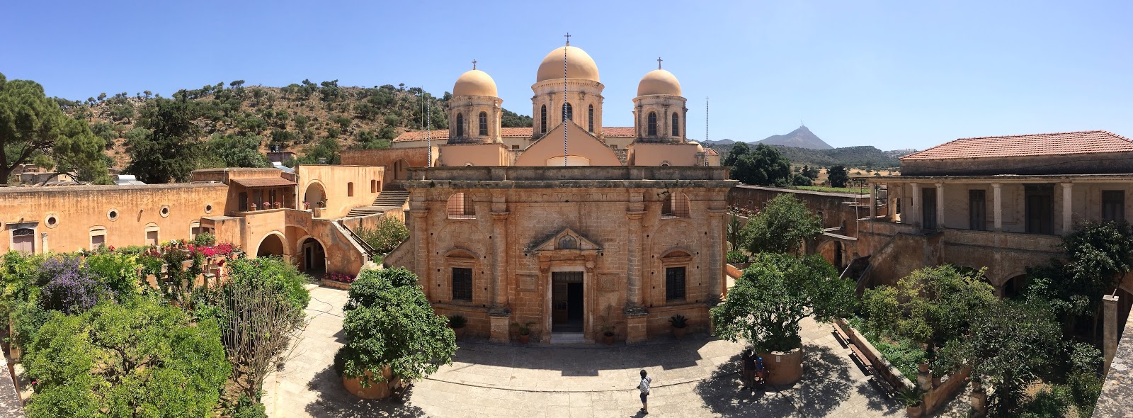ΤΑ ΜΟΝΑΣΤΗΡΙΑ ΤΩΝ ΧΑΝΙΩΝ