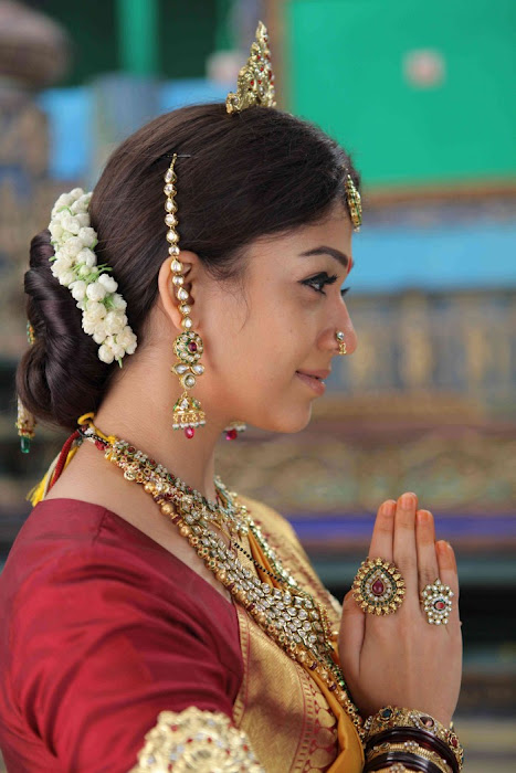 tamil cinema foto: Nayanthara as Seetha from Sri Rama Rajyam Pics