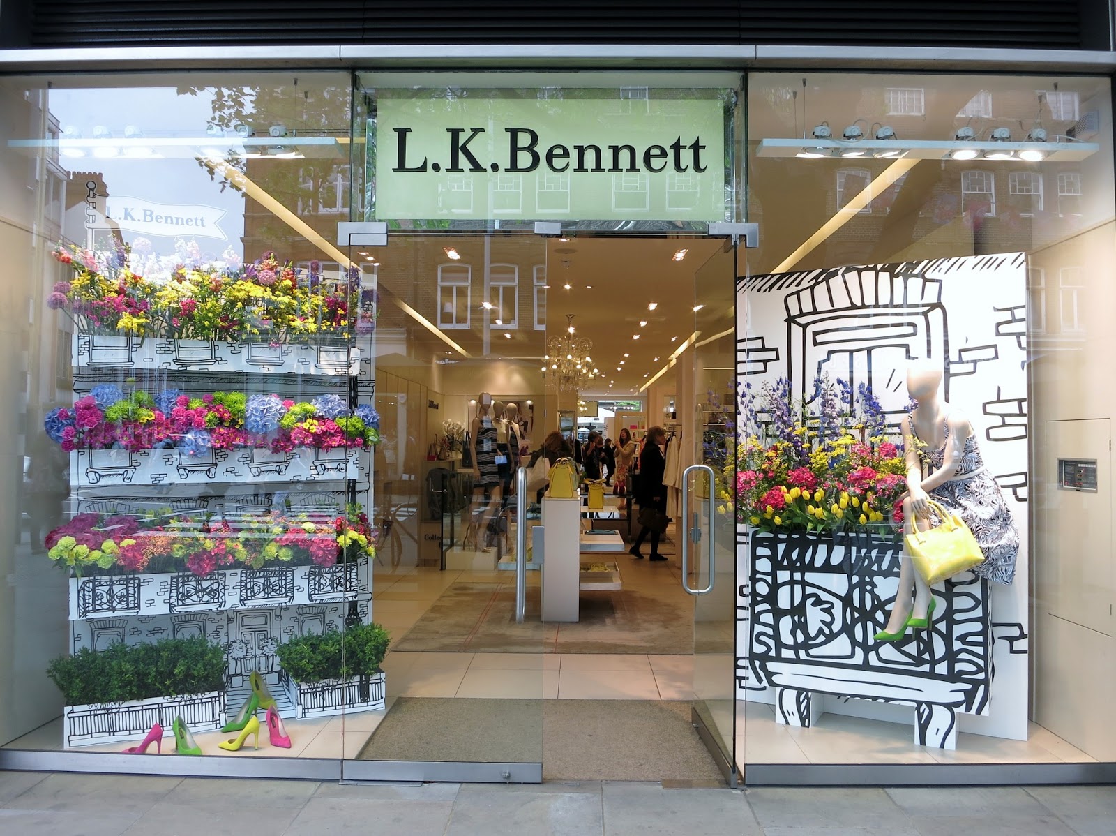 RetailStoreWindows.com: L.K.Bennett, London