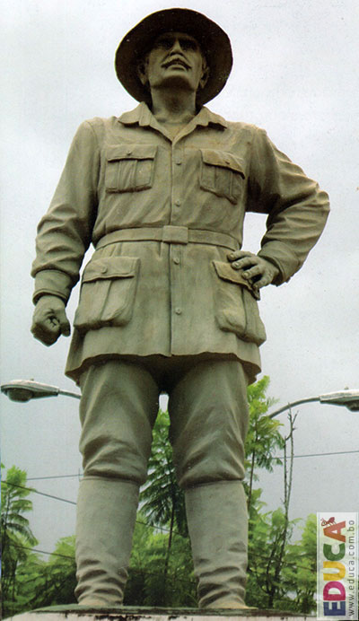 Pando: Monumento a Emilio Fernandez Molina