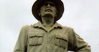 Pando: Monumento a Emilio Fernandez Molina