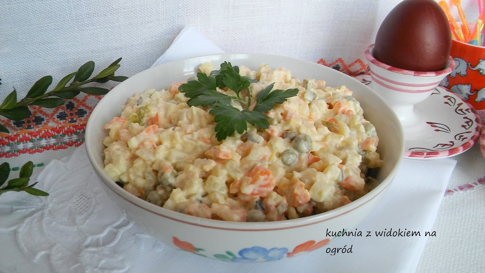 Kuchnia z widokiem na ogród: Sałatka jarzynowa tradycyjna świąteczna.