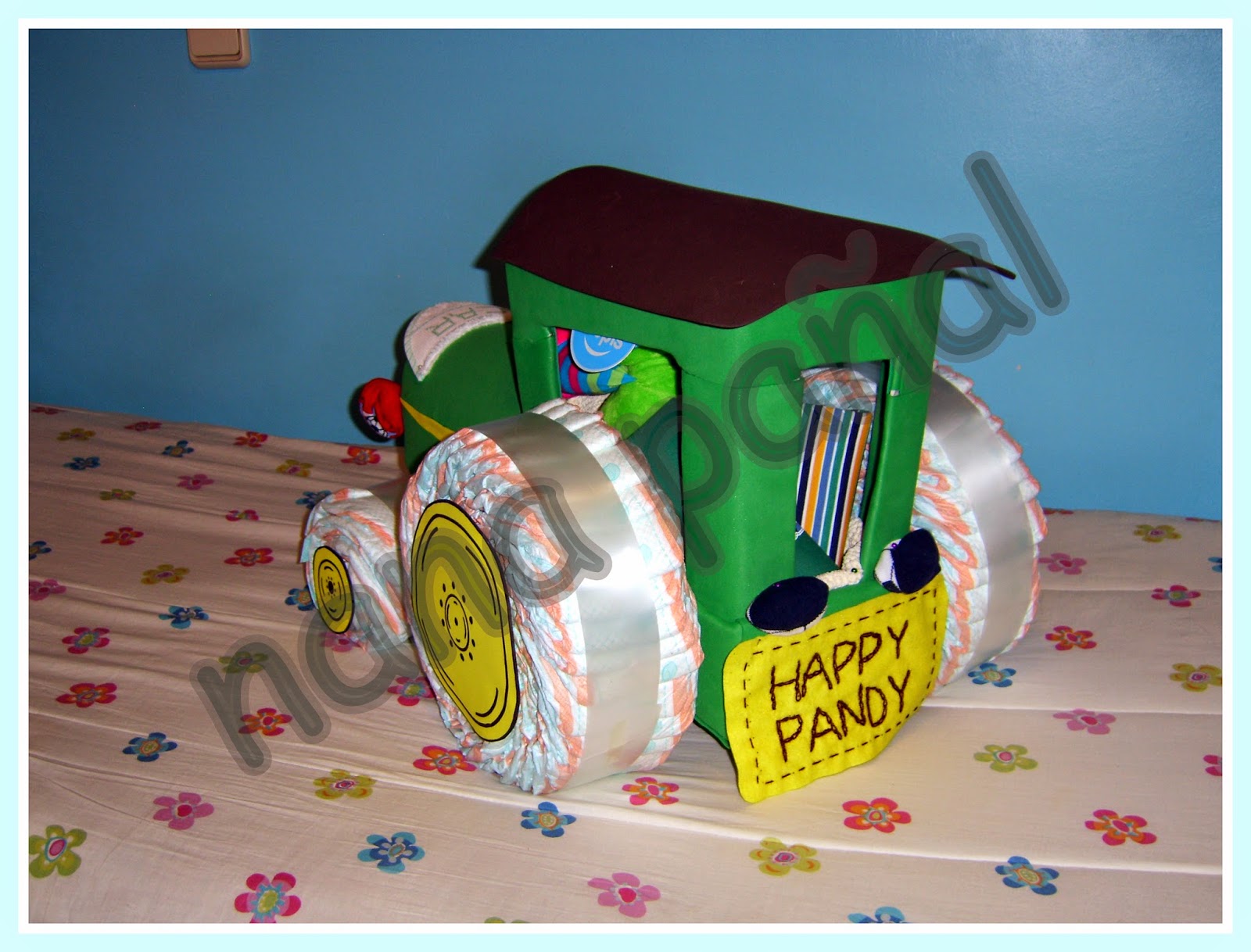 PAÑALES PARA REGALAR: Tractor de pañales para Oscar