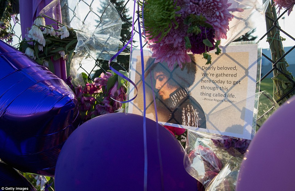 Photos: Prince's body cremated before family members and close friends ...