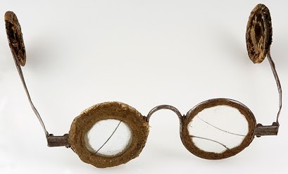 Интересное рядом: История очков