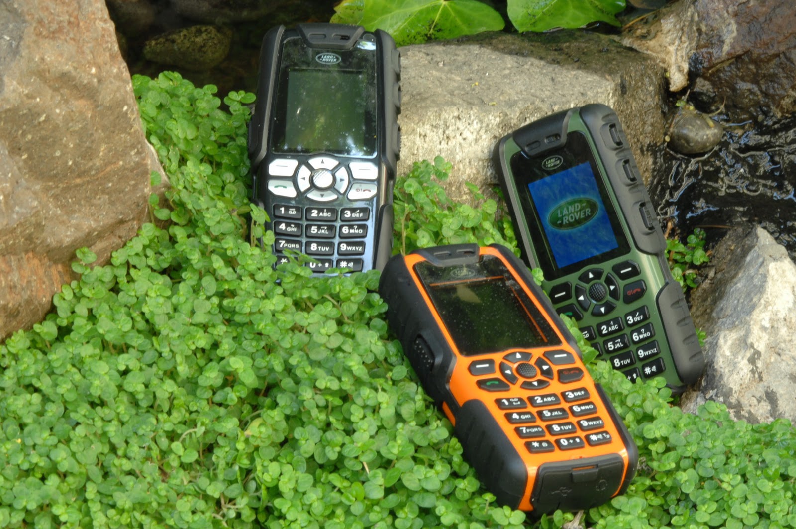 Cuchillos y Supervivencia en Chile....: Telefono Celular indestructible ...