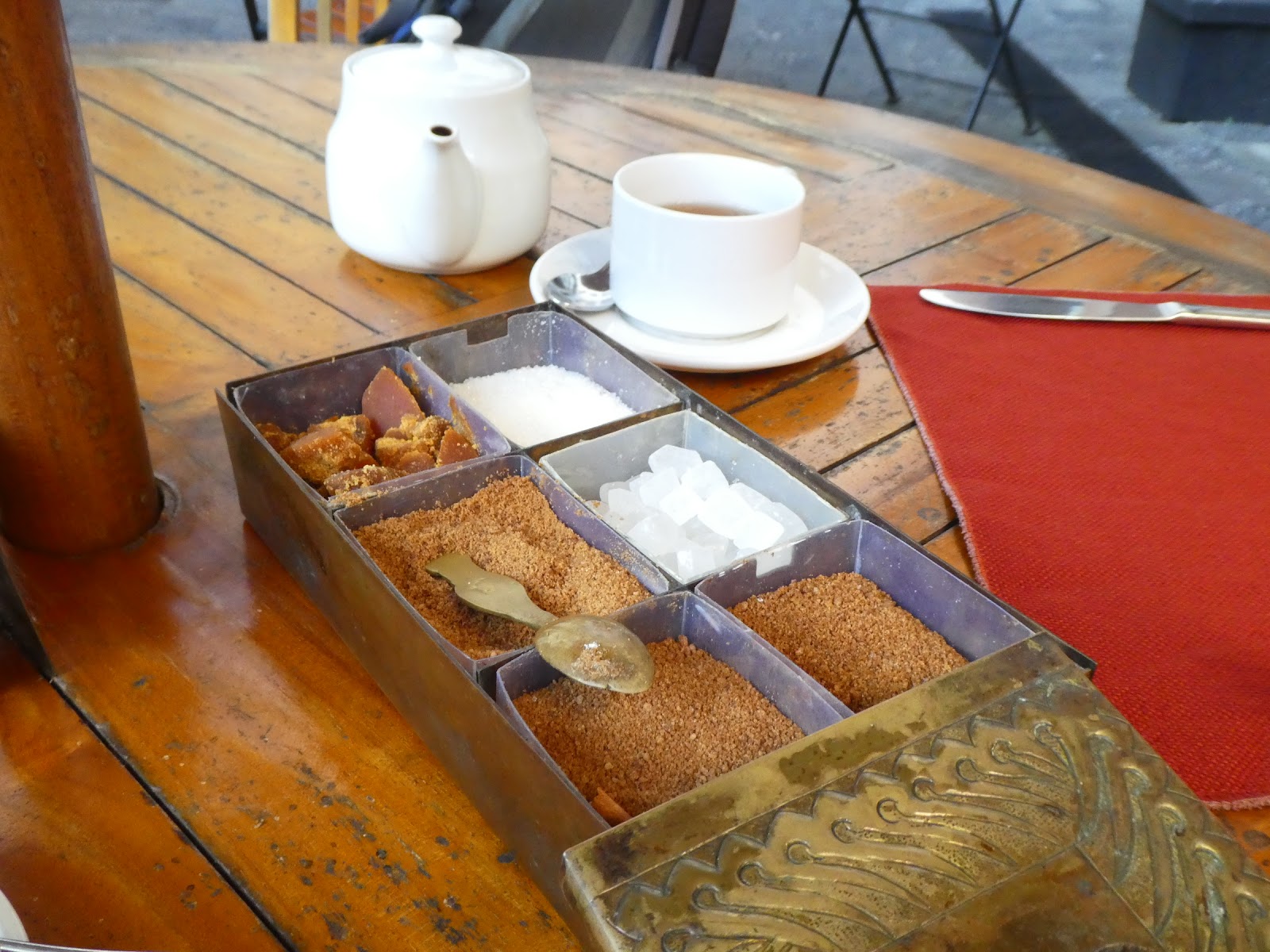 WEBS OF SIGNIFICANCE: Distinctive Indonesian takes on afternoon tea? ;D