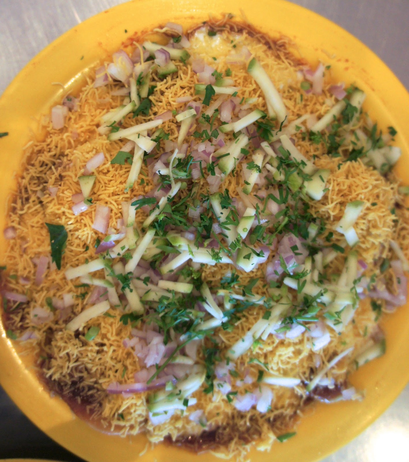 BombayJules: Vada Pav at Swati Snacks