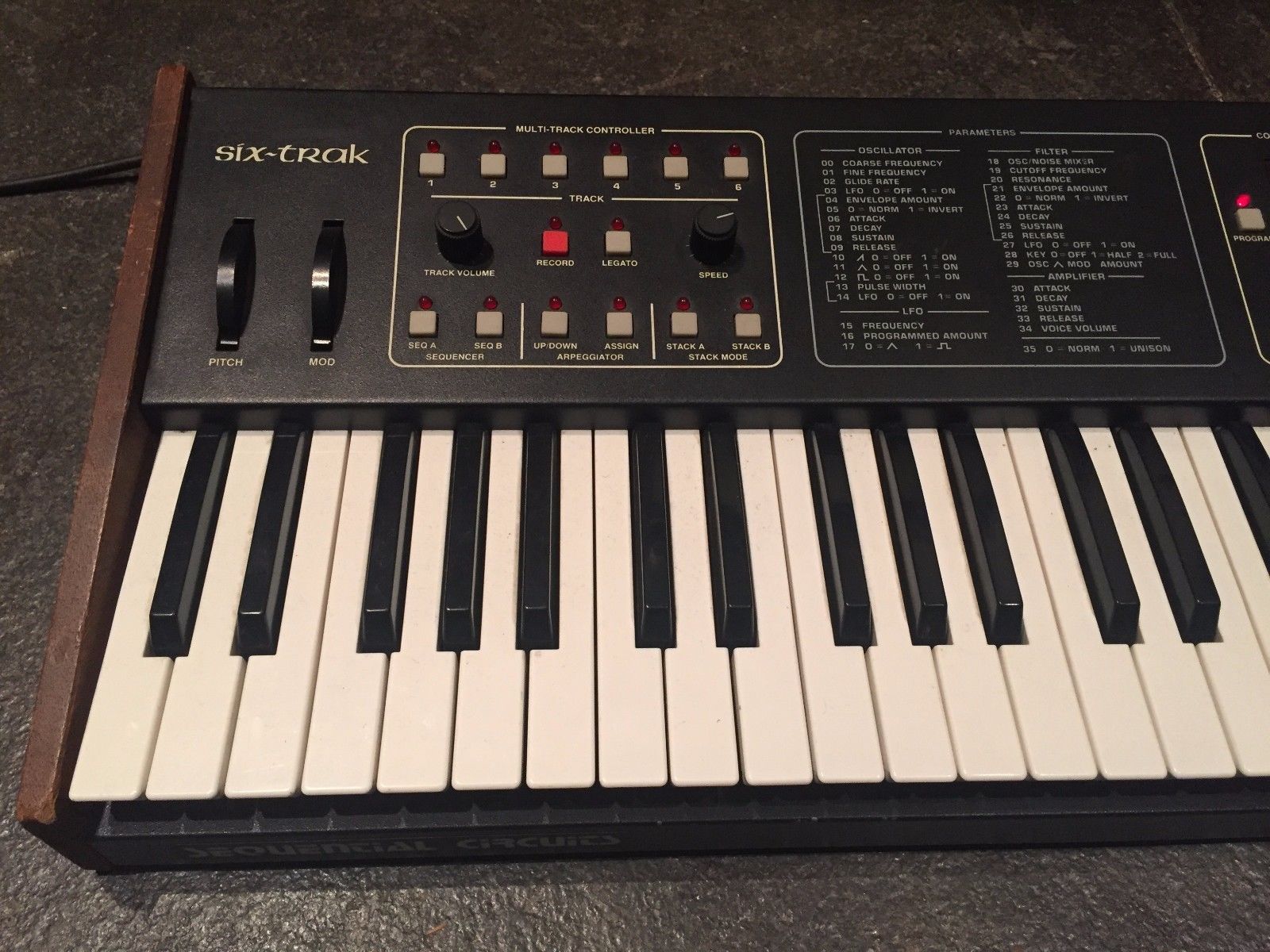 MATRIXSYNTH: Sequential Circuits Six Trak SN 000325