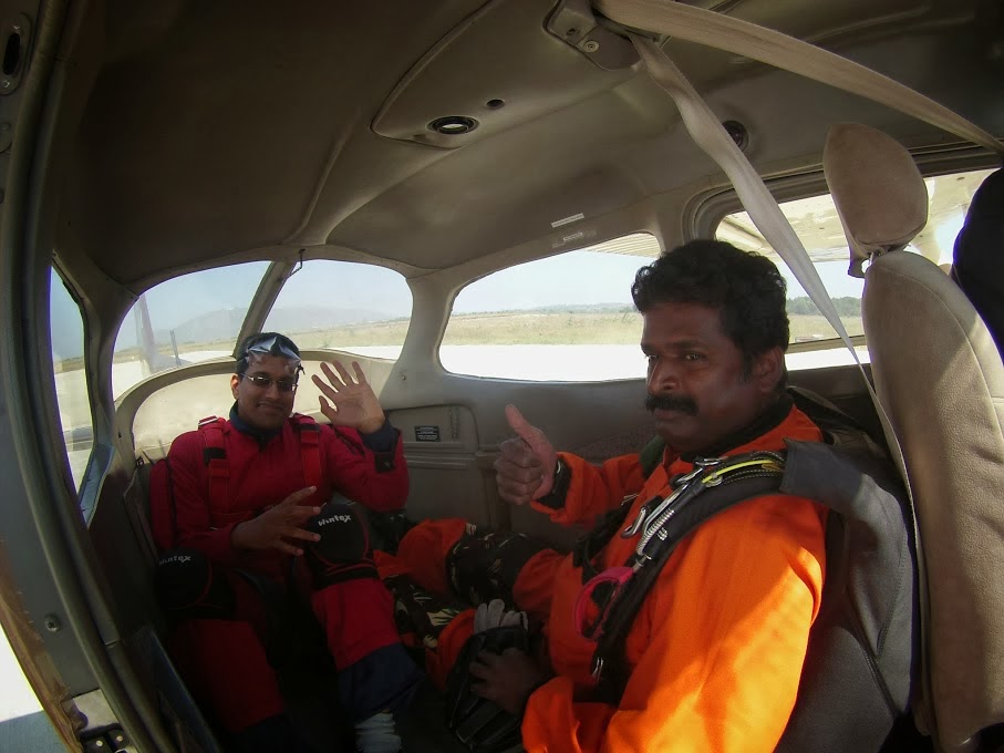 My Skydiving experience and photos at Mysore, India - eNidhi India ...