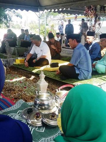 BENTARA MANGKUBUMI: PEMANGKU RAJA PAHANG ZIARAHI MAKAM TOK MUDA TENGKU ...