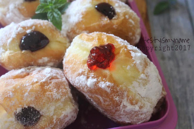 Resep Bomboloni ( Donat isi strawberry dan blueberry )