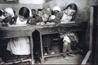 η ζωη ειναι ωραια ...: Σαν παλιές φωτογραφίες....