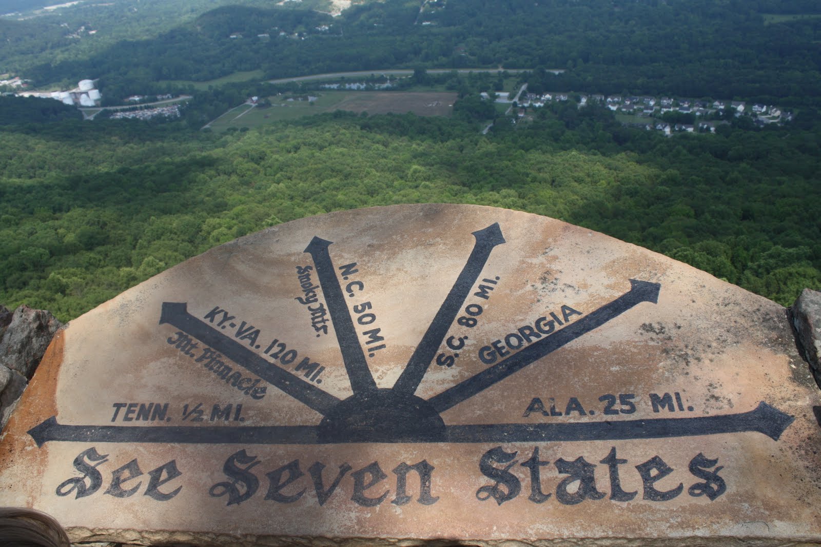 VILAK - Me at my place....!!!: Seven states point - Rock city gardens ...