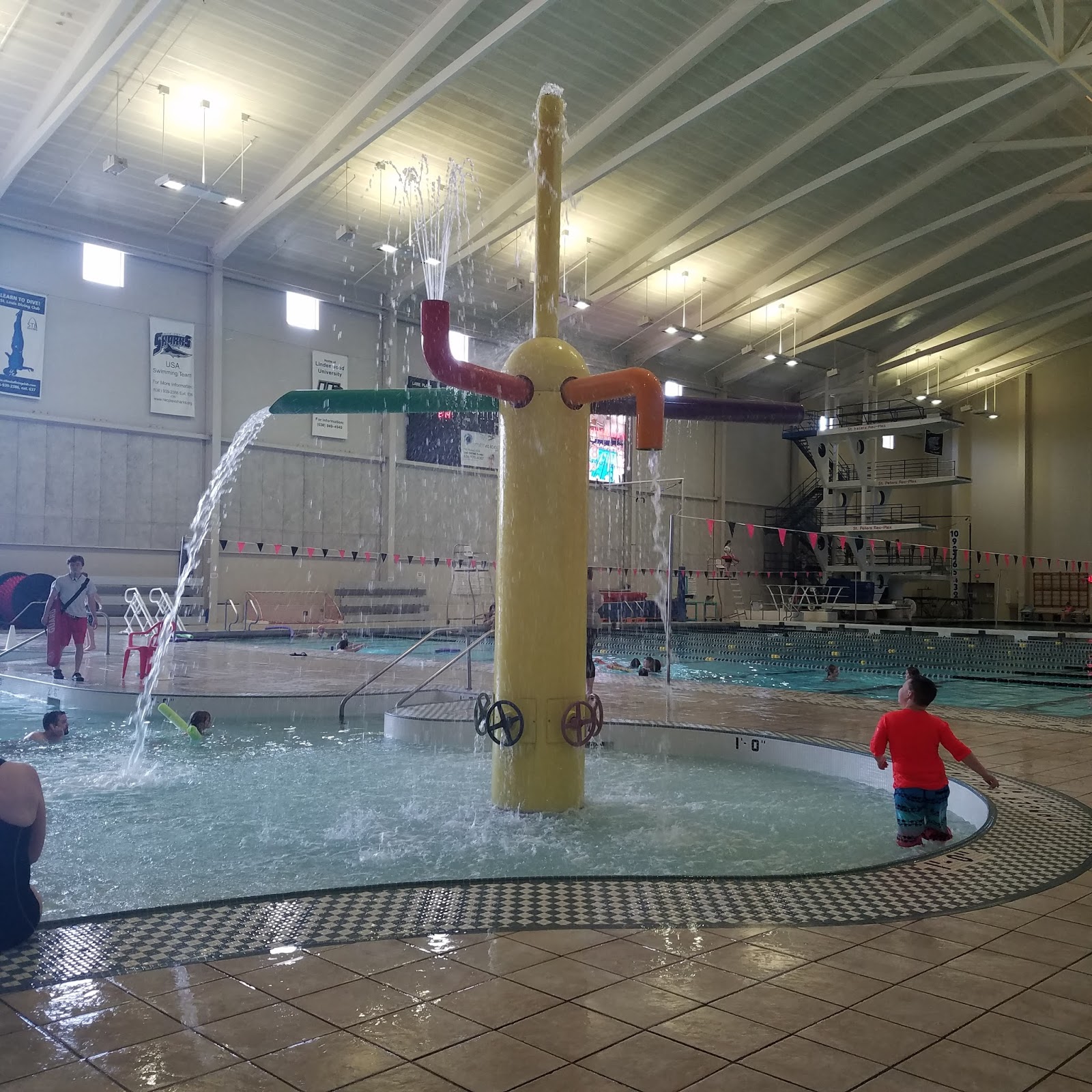 Play St. Louis: Indoor Pool at St. Peter's Rec Plex