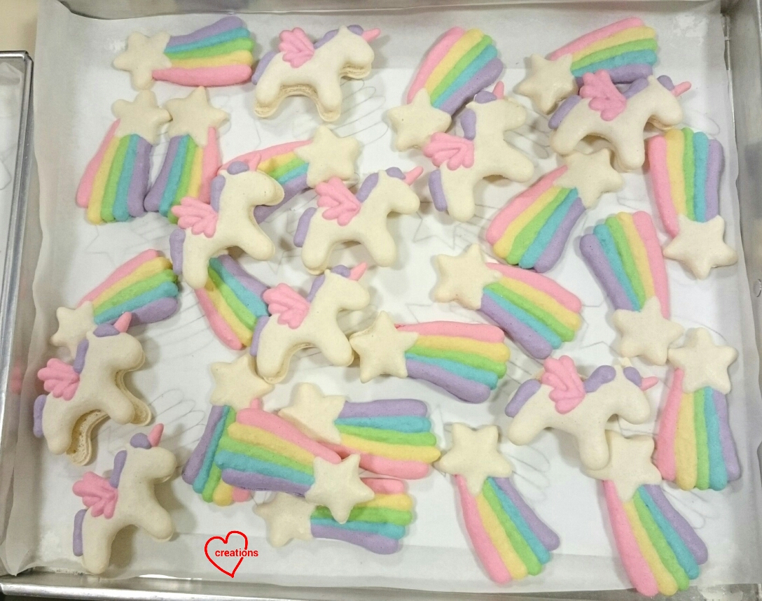 Loving Creations for You: Unicorn and Shooting Star Macarons