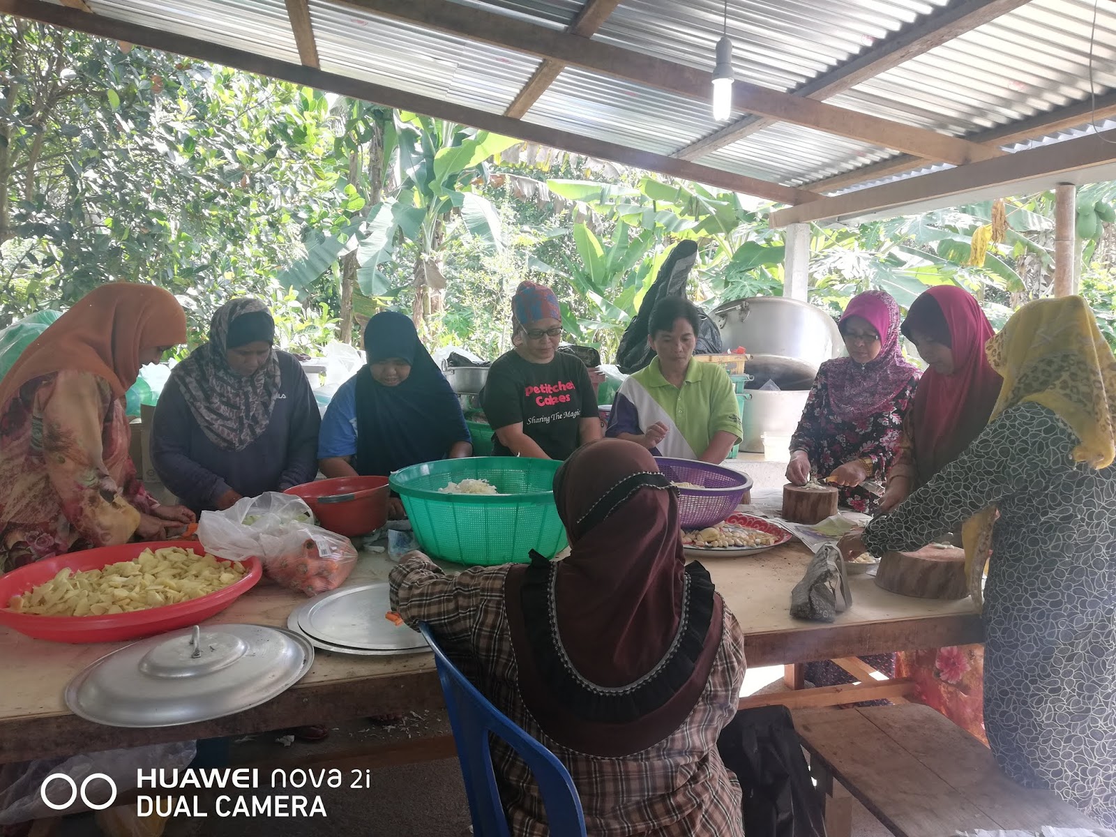 Aktiviti Merewang Untuk Majlis Sambut Menantu Masih Diteruskan Di ...