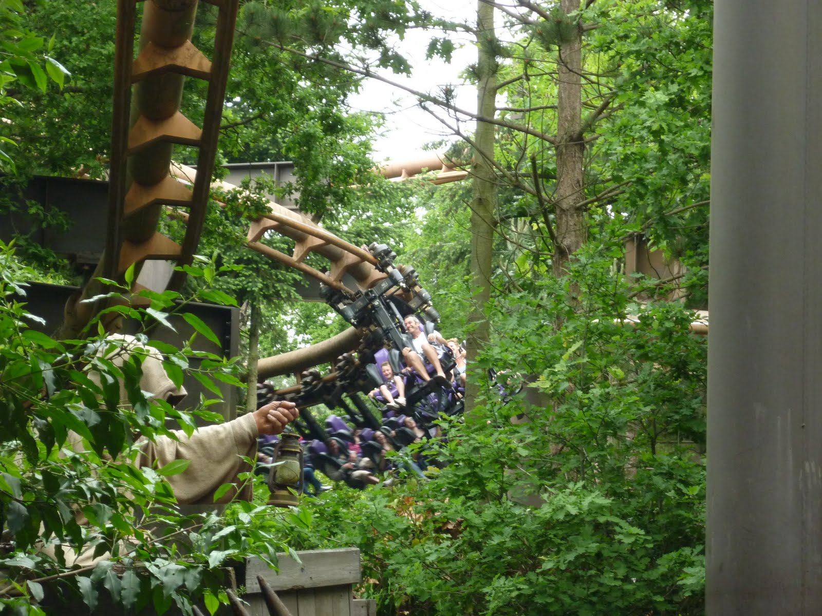 HOLIDAY IN ENGLAND: UK Theme Parks - Chessington World of Adventures