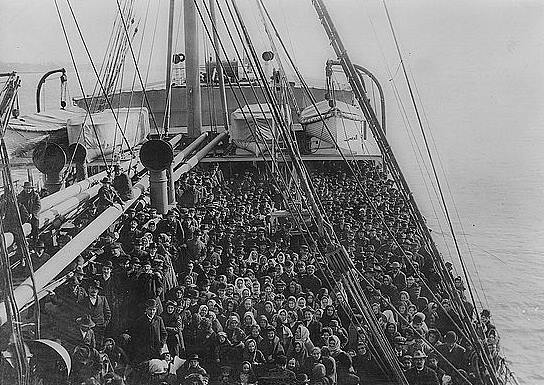 HISTORIA ECONÓMICA : Los inmigrantes