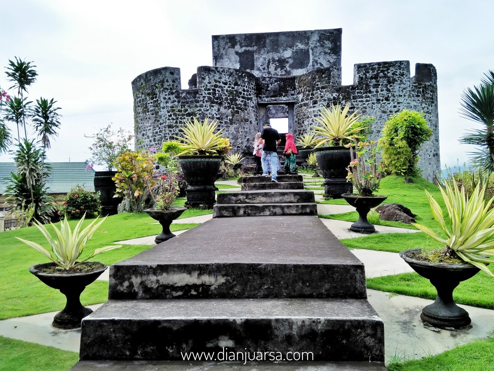 Benteng Tolukko peninggalan Portugis, Ternate - Untold Story