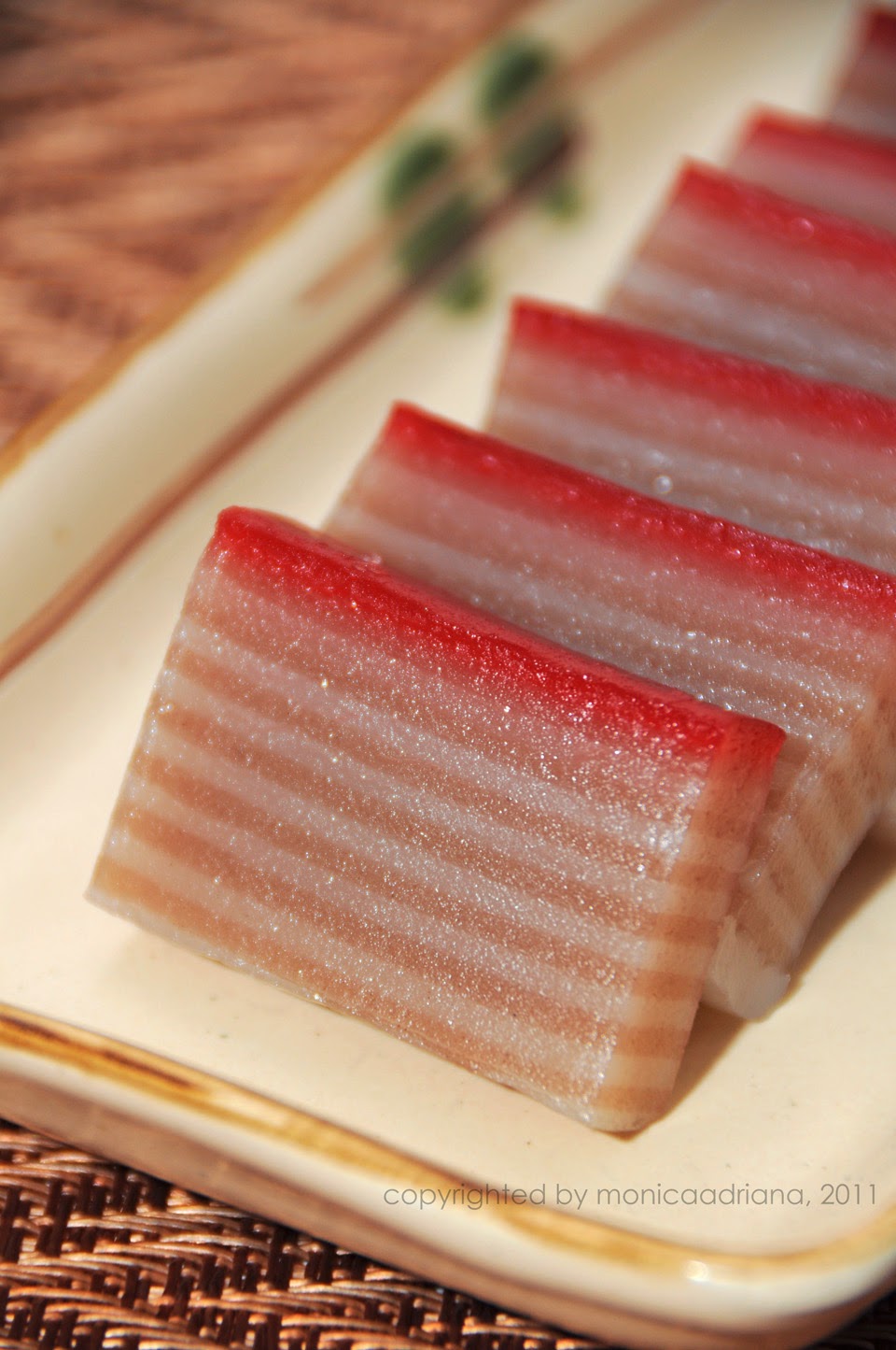 Mari Bermain di Dapur: indonesian thousand layer sticky cake - kue pepe