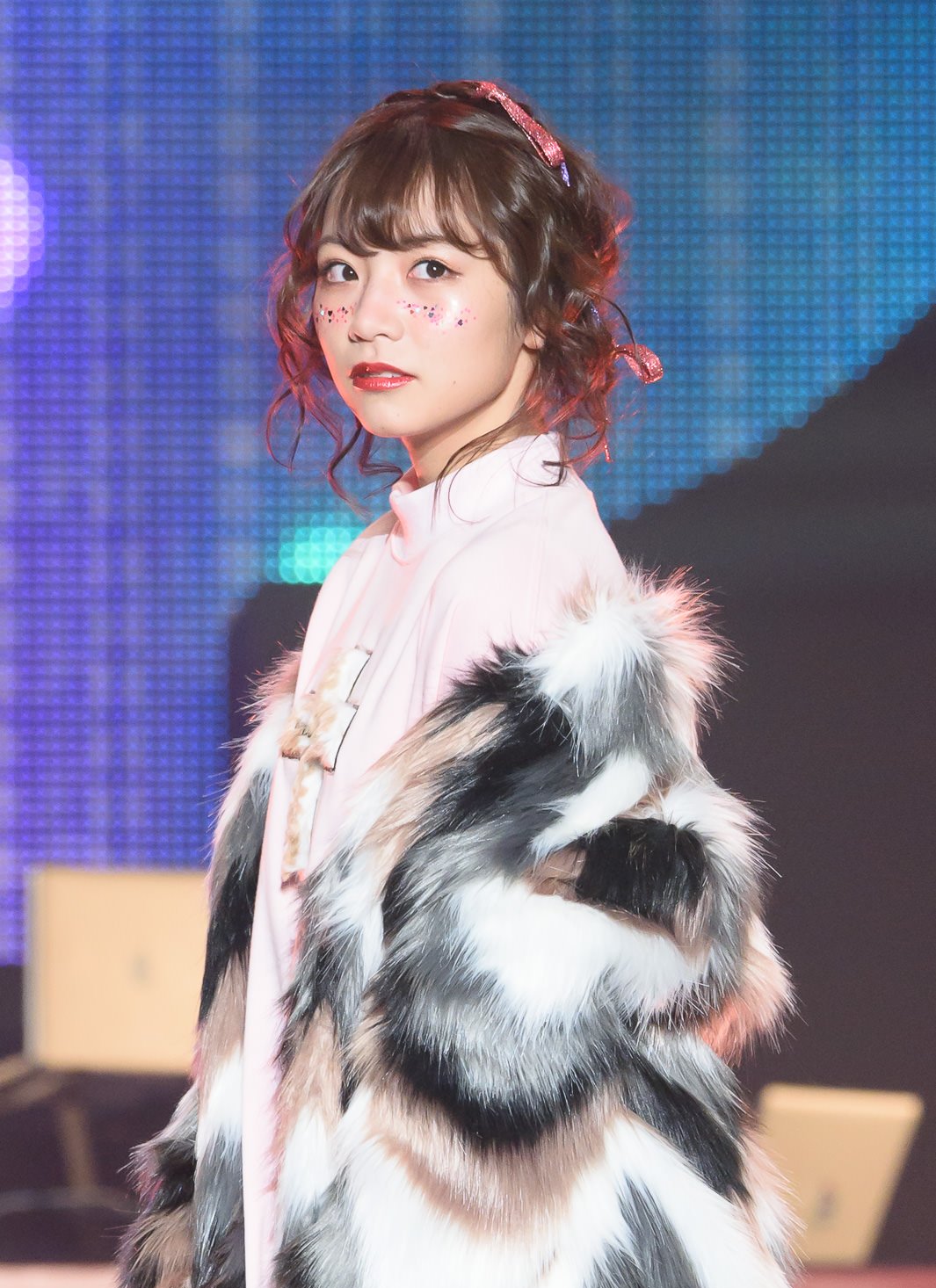 Nao Kanzaki and a few friends: Nogizaka46: The 'Hinako Kitano post' #9....