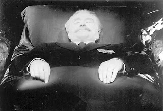 Kym Kym: Lăng Georgi Dimitrov (Georgi Dimitrov Mausoleum)