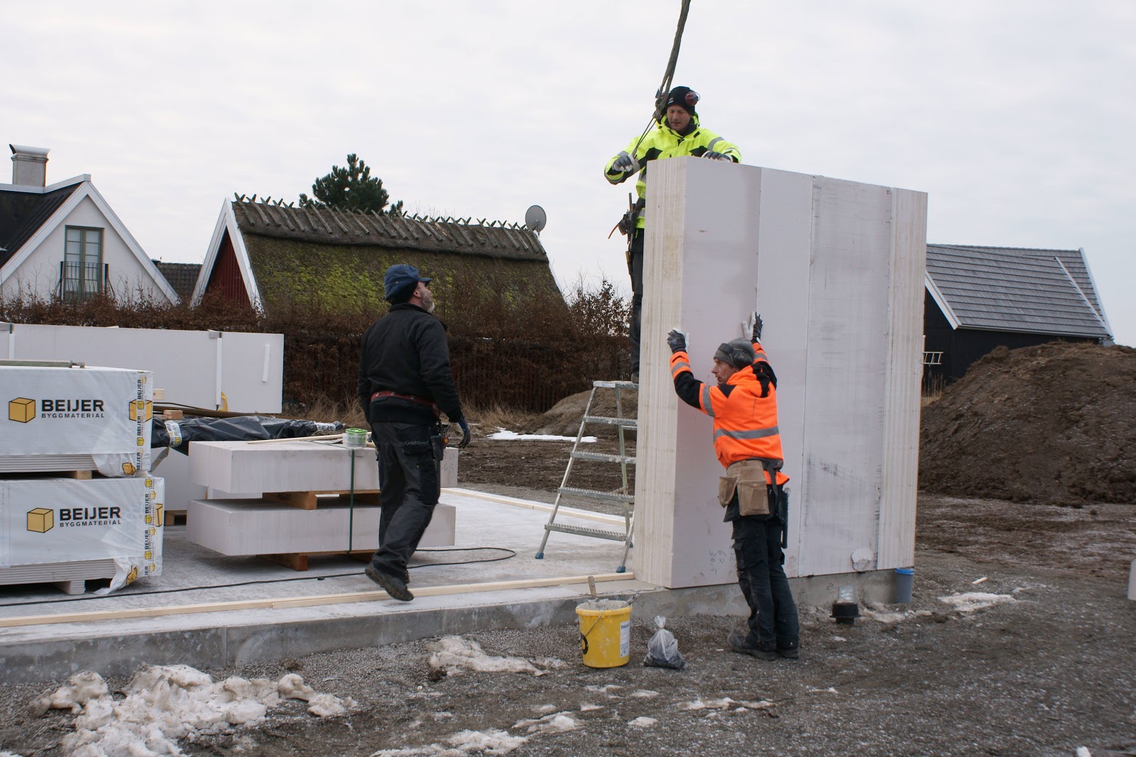 BYGGA HUS: Ett hus på ett dygn
