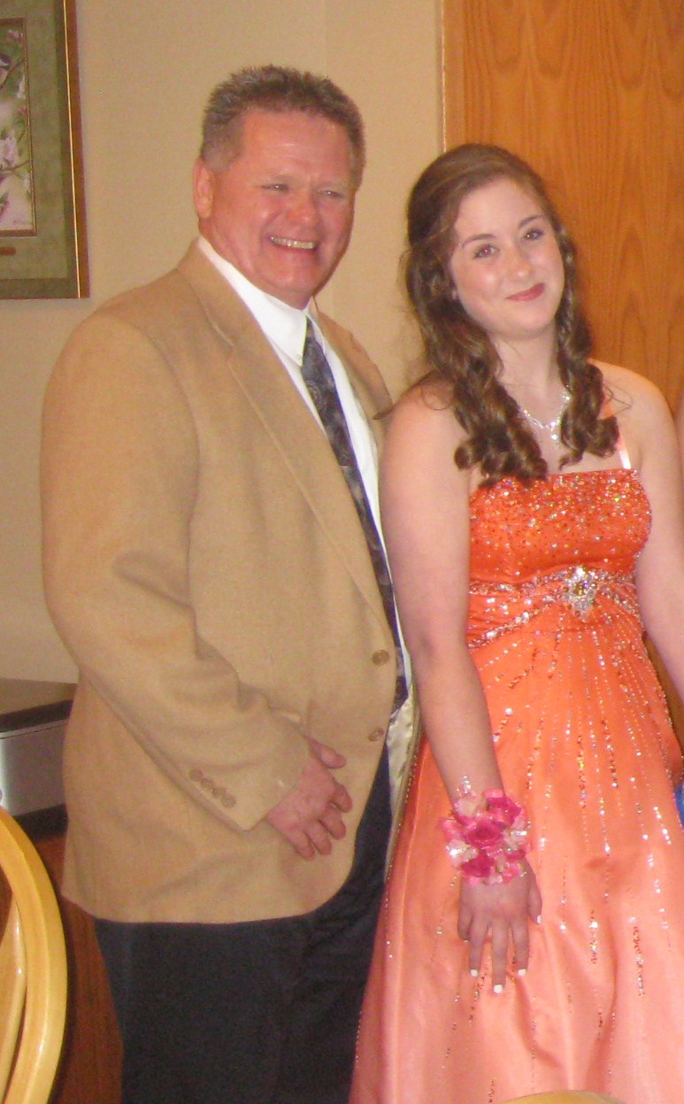 MOORE FAMILY BLOG: Maddie' s first prom!