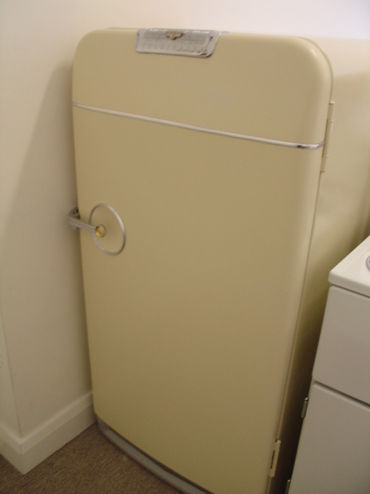 This Atomic Life: Raymond Loewy designed Frigidaire Restoration!