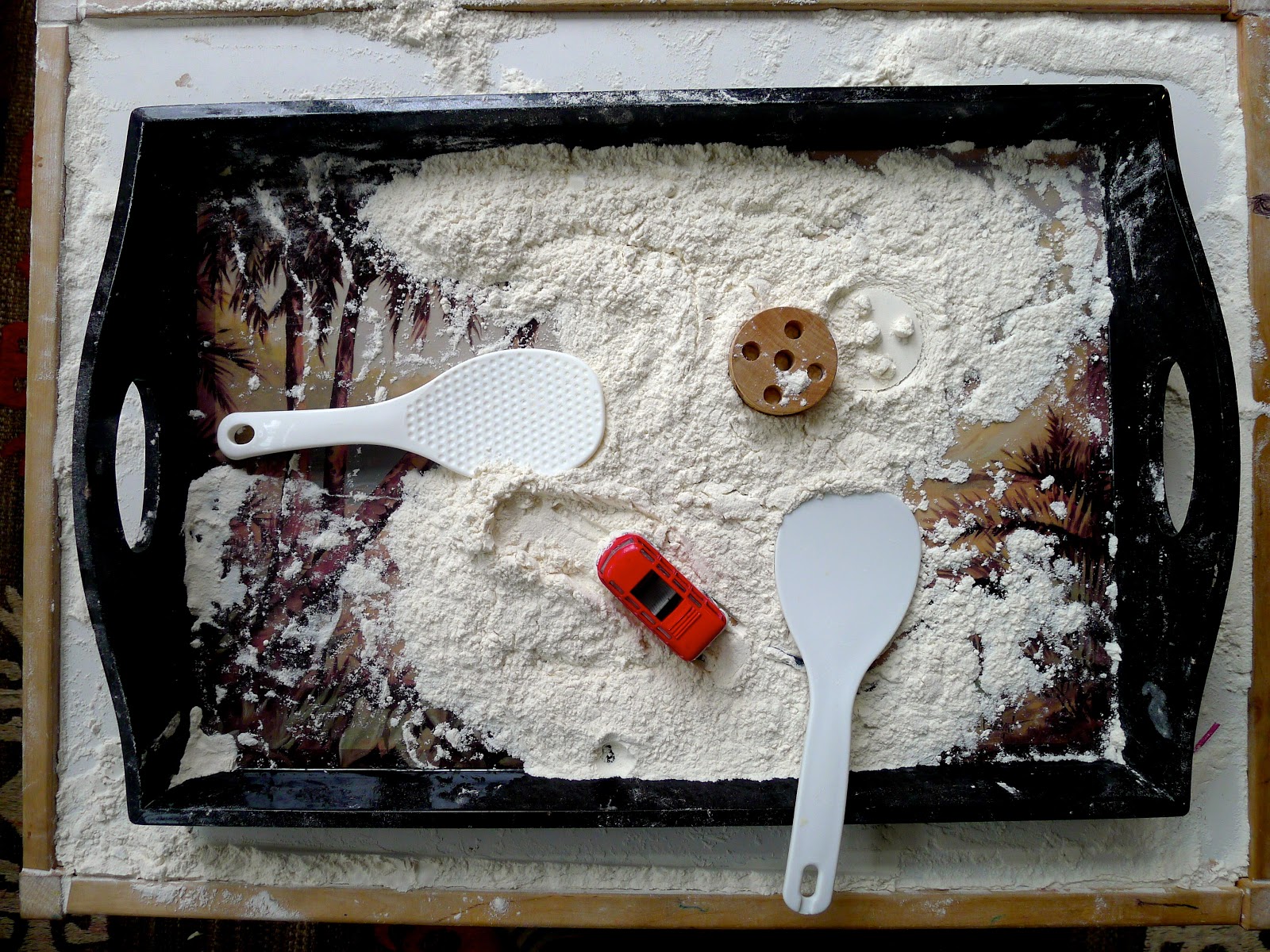 Messy Lab: oh, flour