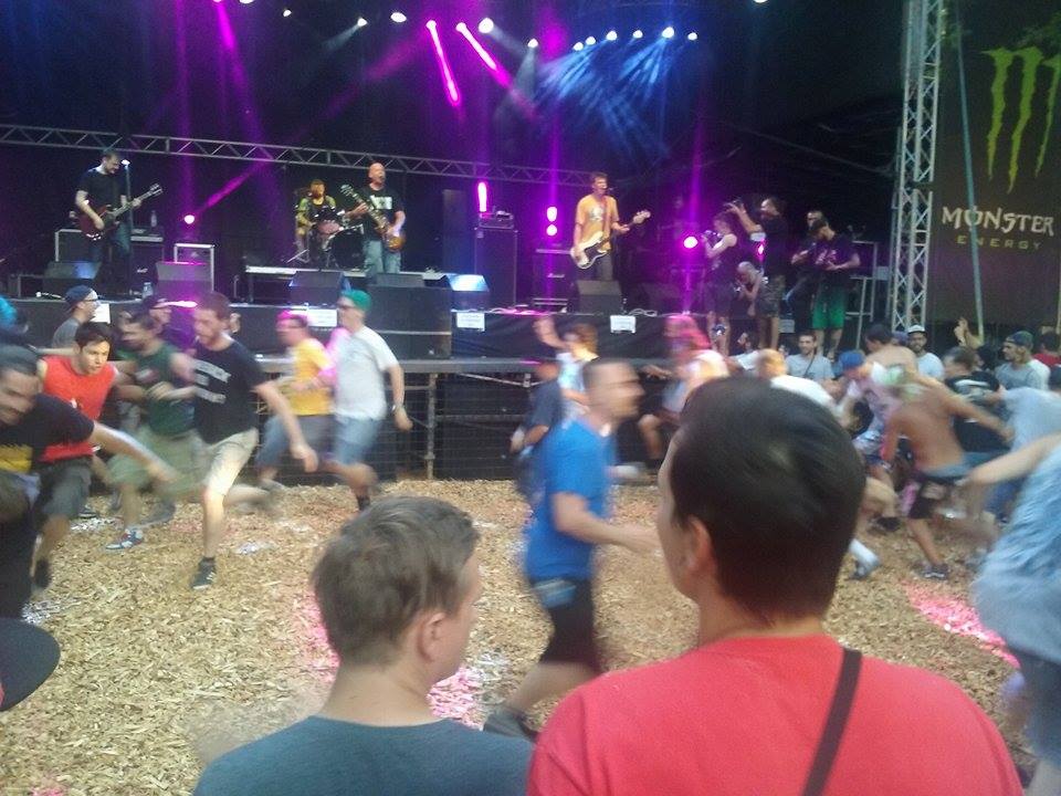 Helly Cherry Web Magazine: Pank rok raspust na najvećem pank rok ...