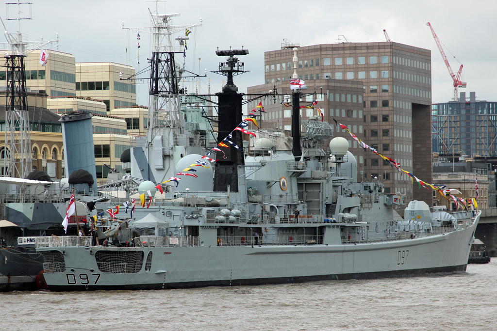 UK Shipping: HMS EDINBURGH (D97) moored at HMS Belfast near Tower ...