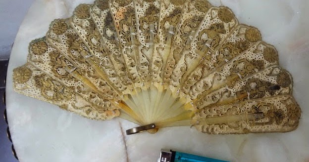 Kipas motif wayang lawas