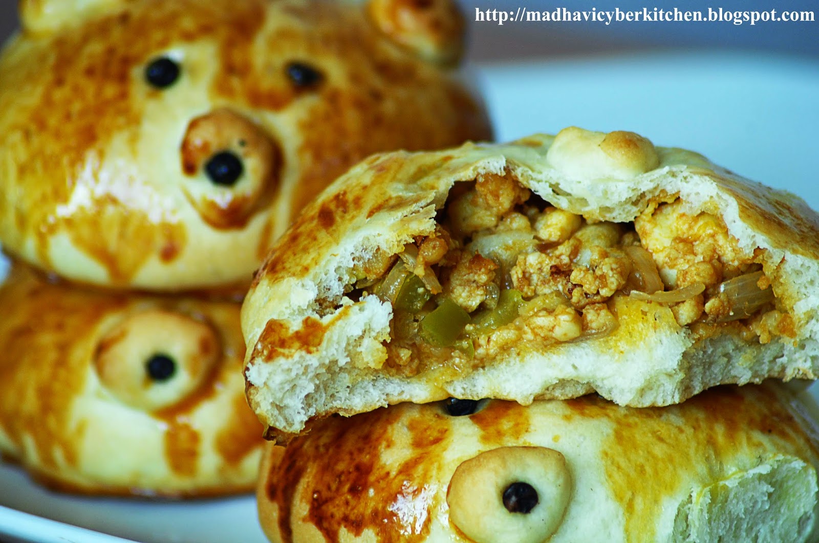 Madhavi's Cyber Kitchen: Bear Bread with Paneer Bhurji