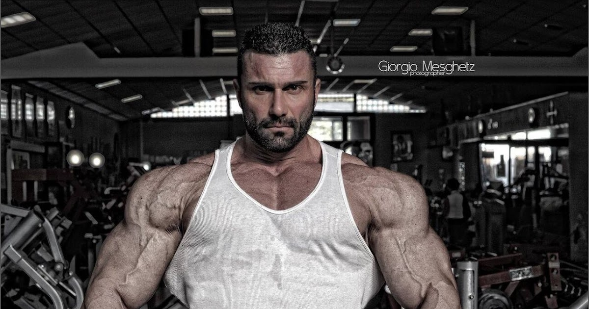 Muscle Lover: Italian muscle beast Alessandro Grassi