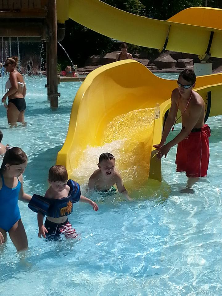 Play St. Louis: Kirkwood Aquatic Center, Kirkwood