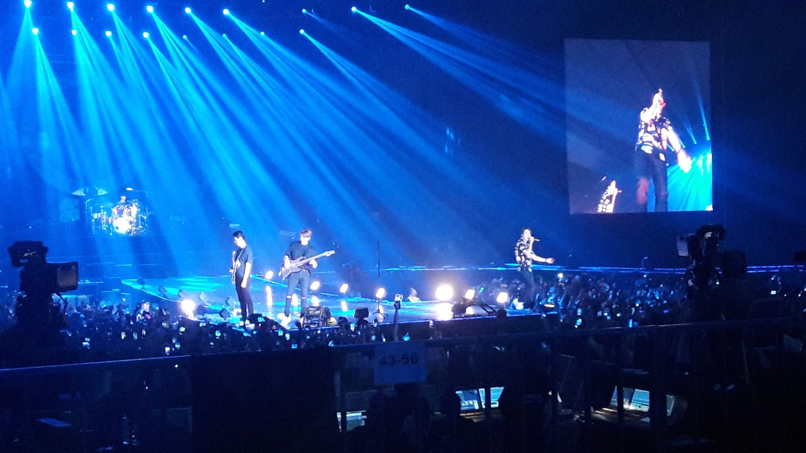 artsani's: CNBLUE - Between Us Jakarta di ICE BSD Hall 5