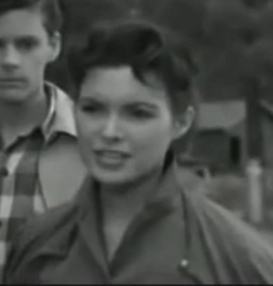 Clarke Chronicler's Horror Girls: 152 Giant from the Unknown ( 1958 )