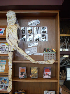 Creative Library Displays: Halloween Book Displays