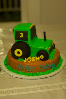 Country Cupboard Cakes: 3-D Tractor Cake
