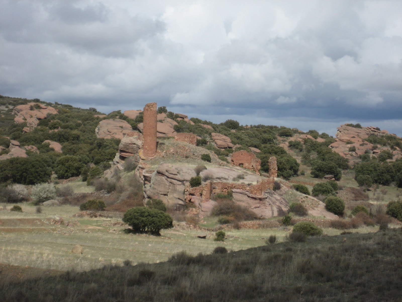 Monterde en la mochila: Ruta del Barranco Cardoso y Castillo de los Ares (Pozondón)