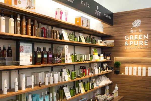 Vancouver Loves Natural Beauty: Wing Yu of Green & Pure - Solo Lisa