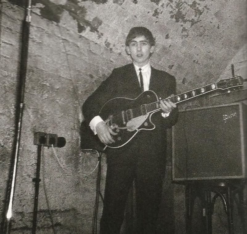 40 Rare and Incredible Vintage Snapshots of George Harrison From a Boy ...