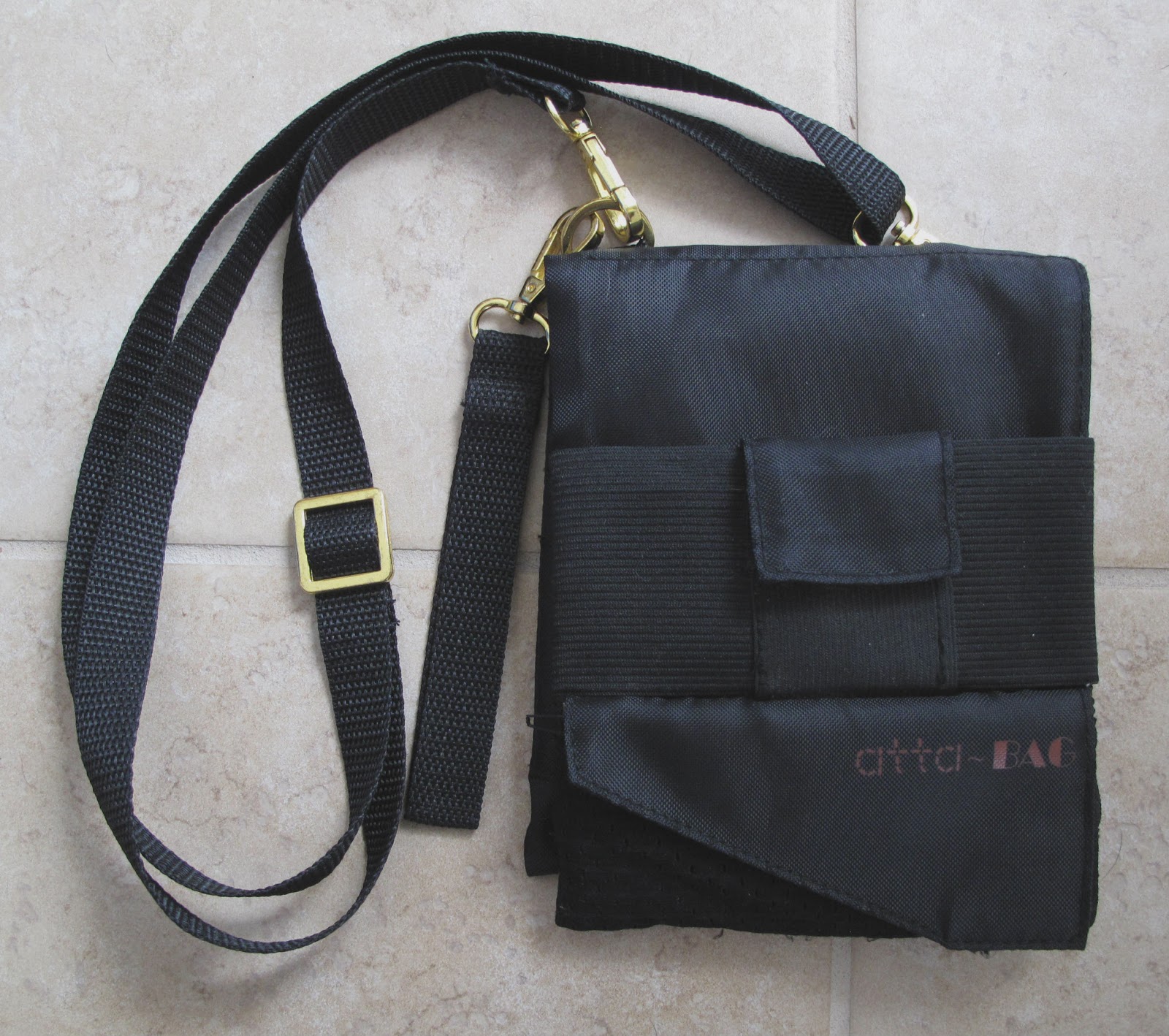 J The Travel Authority: Innovative Micro Travel Bag for Women + Men